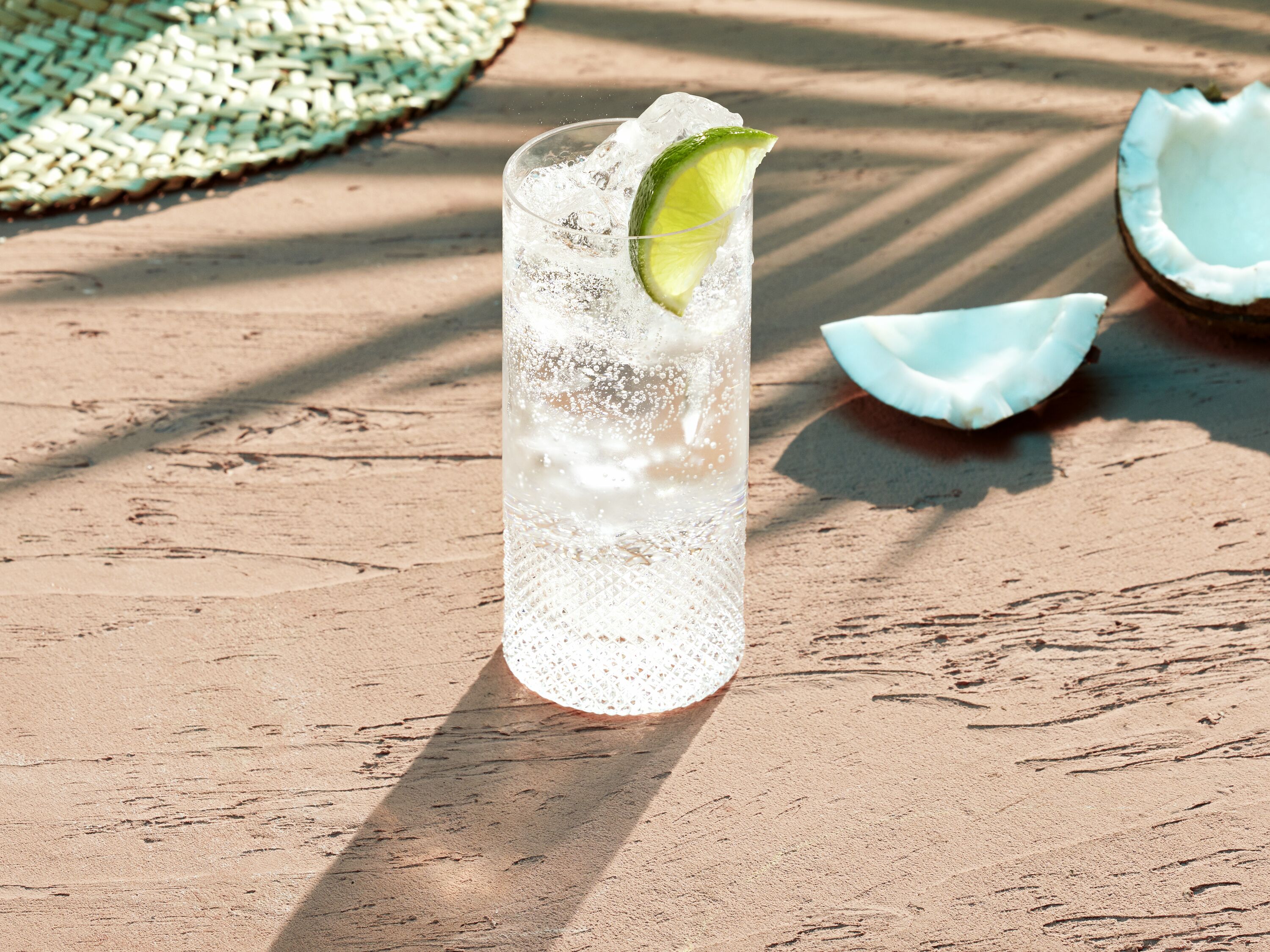 BACARDÍ Tropical H-2-0 | Rum and Coconut Drink Recipe | BACARDÍ US