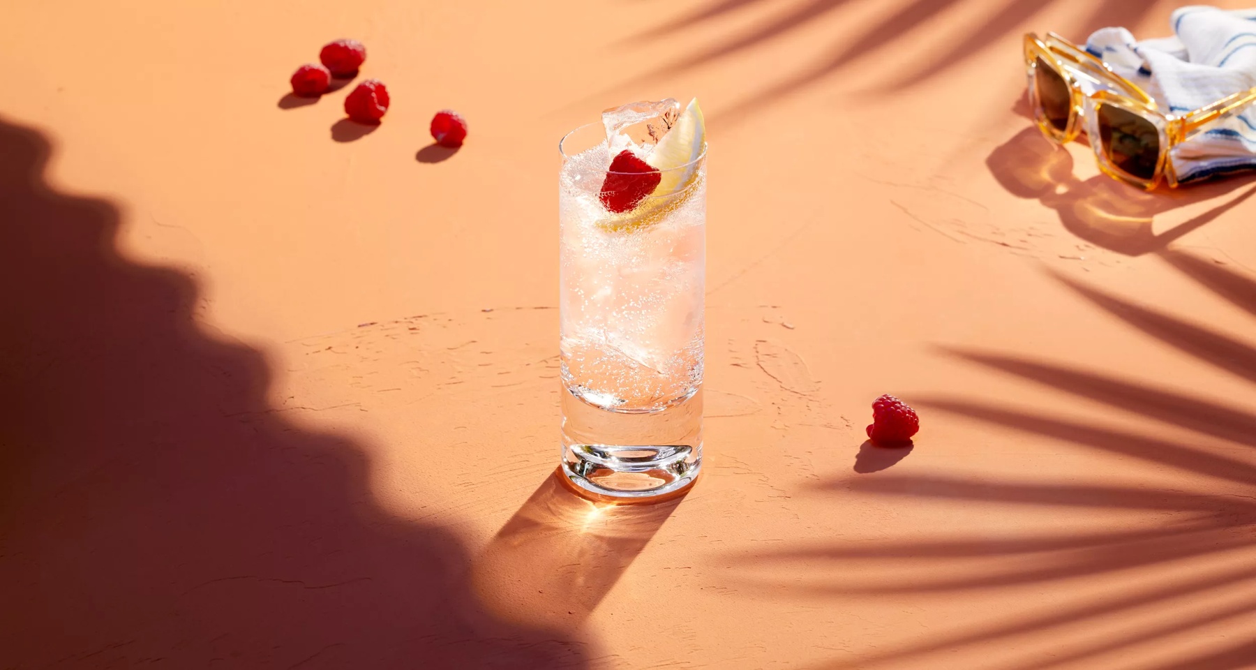 Raspberry & Tonic Rum Cocktail Recipe | How to make a Raspberry & Tonic ...