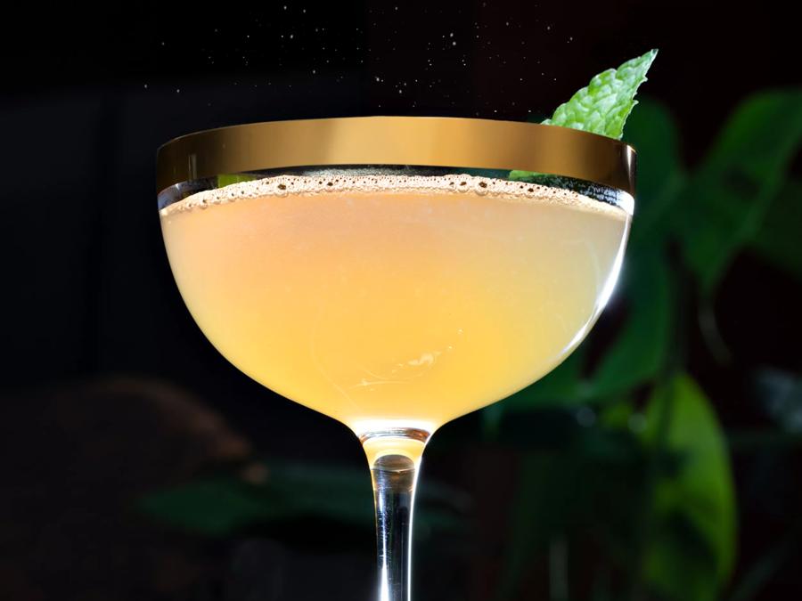 Old Cuban Cocktail Recipe | How to make a Old Cuban | BACARDÍ US