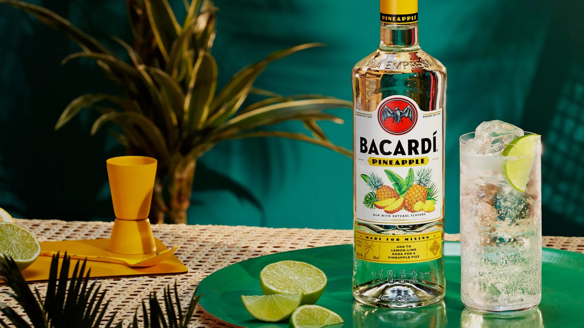 Pineapple & Lemon Lime Cocktail Recipe | Tropical Rum Drinks | BACARDÍ US
