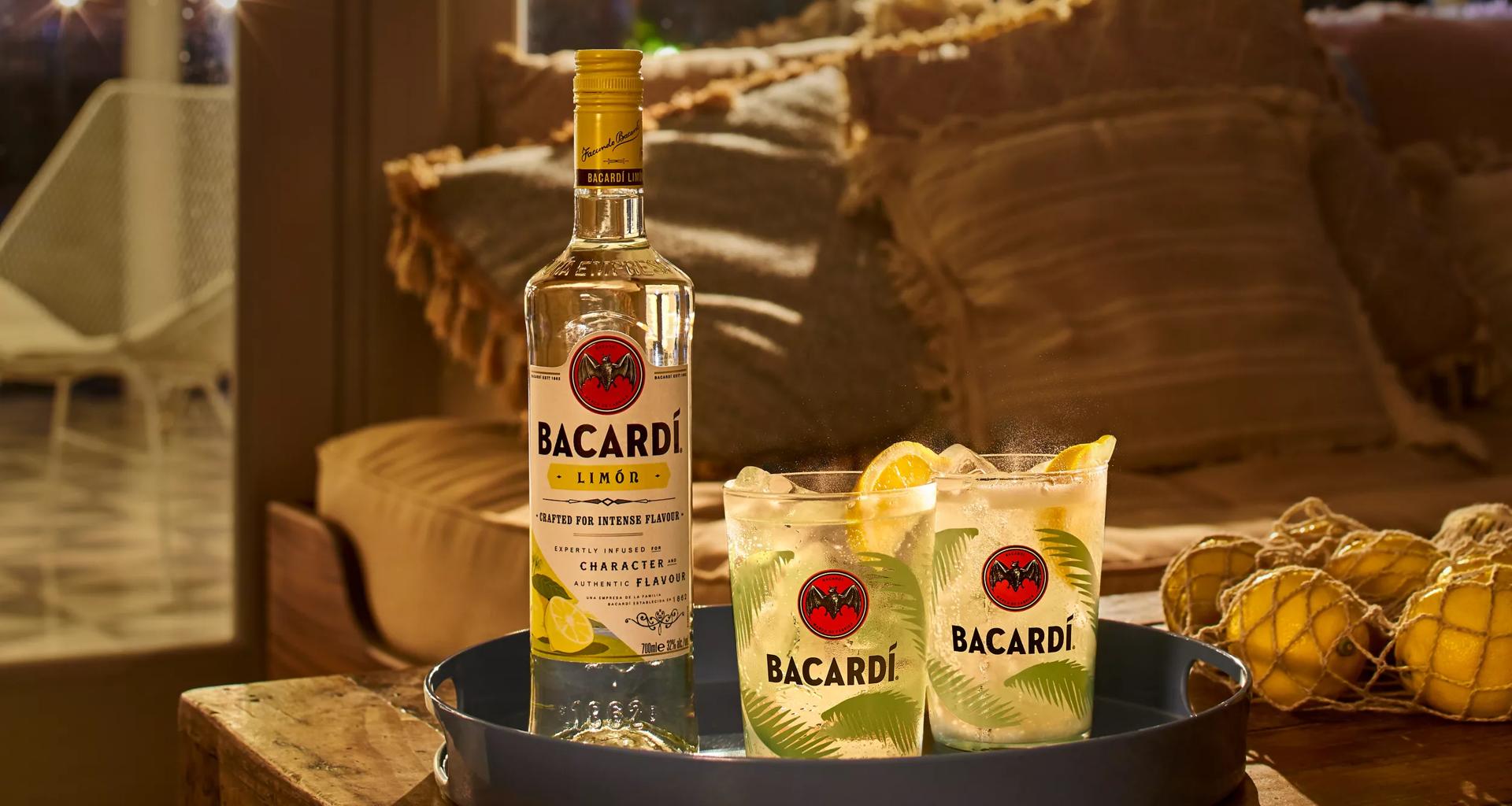 Receta del coctel BACARDÍ Limón con Limonada |Cómo preparar un BACARDÍ ...